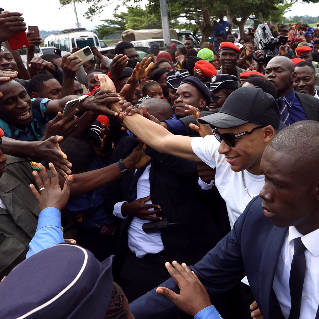 Kylian Mbappé Receives Heroic Welcome As He Touches Down In Cameroon ...